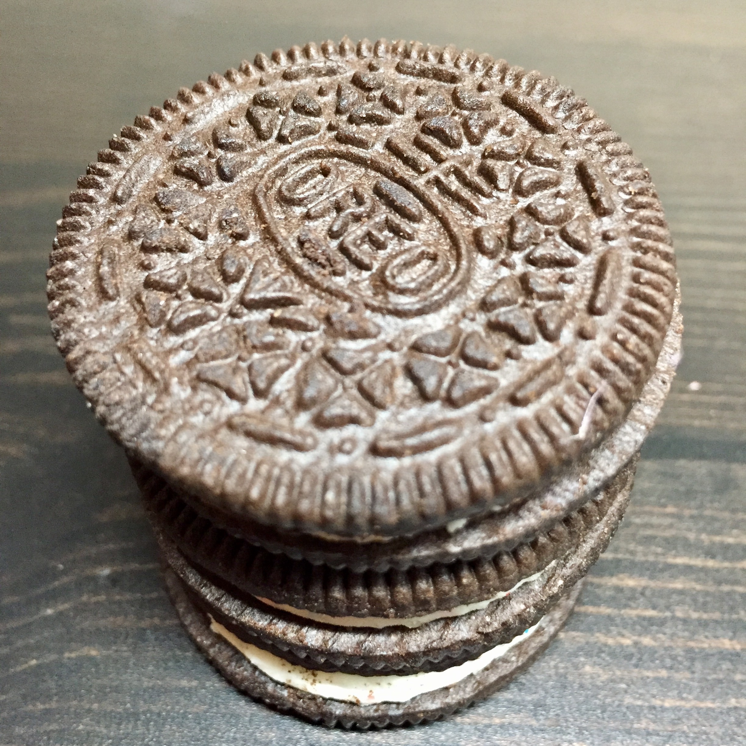 REVIEW: Limited Edition Firework Oreo | Sean's Skillet