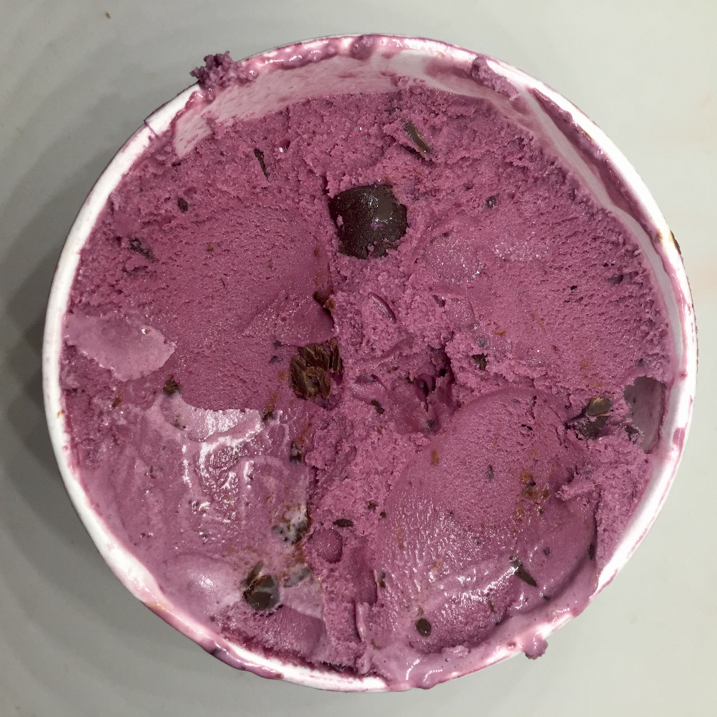 REVIEW: Graeter’s Black Raspberry Chocolate Chip | Sean's Skillet