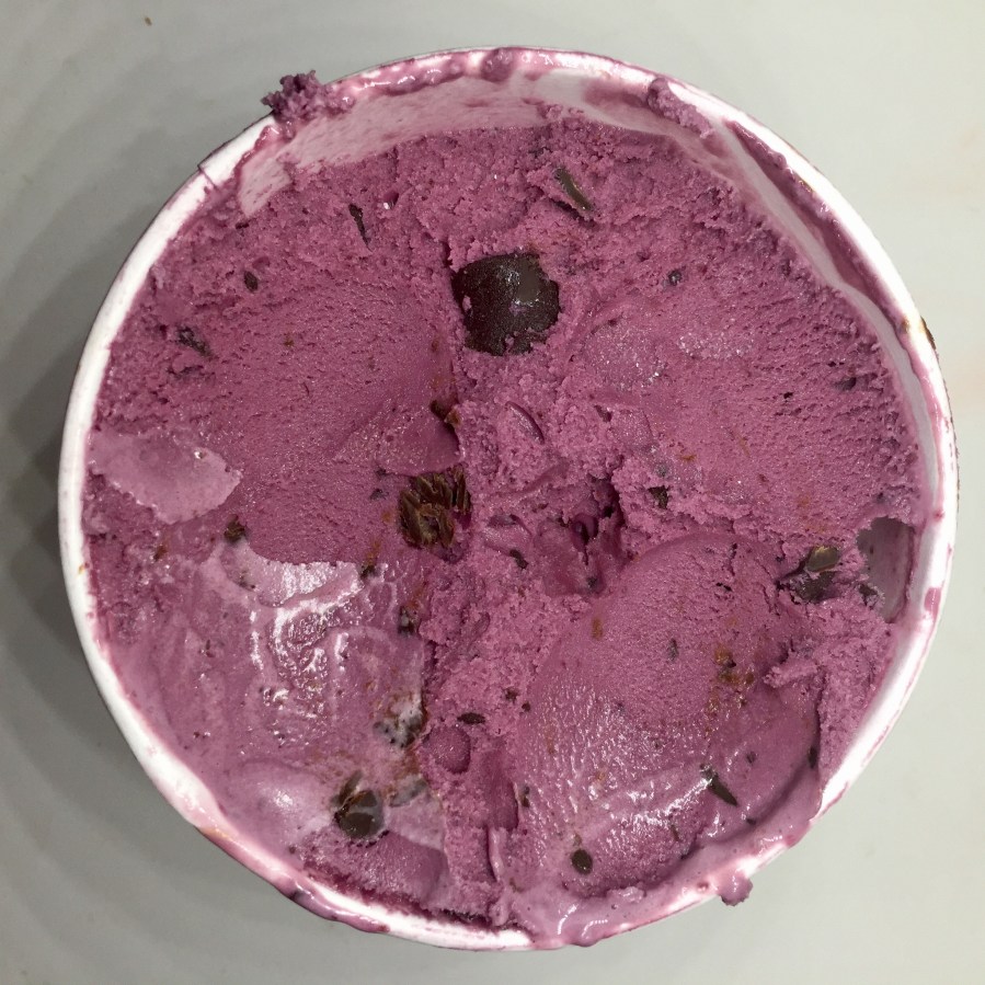 REVIEW: Graeter’s Black Raspberry Chocolate Chip | Sean's Skillet
